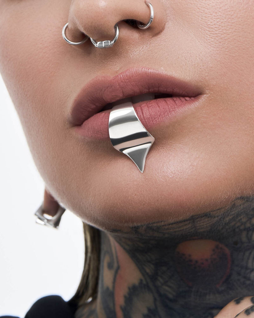 VOID LIP CUFF | Lip Cuffs