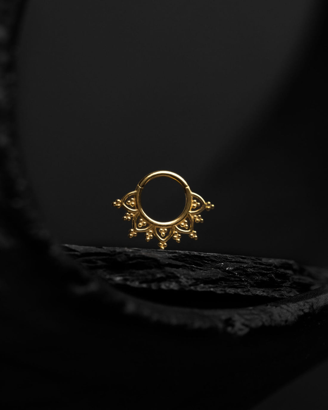 Eira Crown Clicker | Body Jewelry | Septum Rings